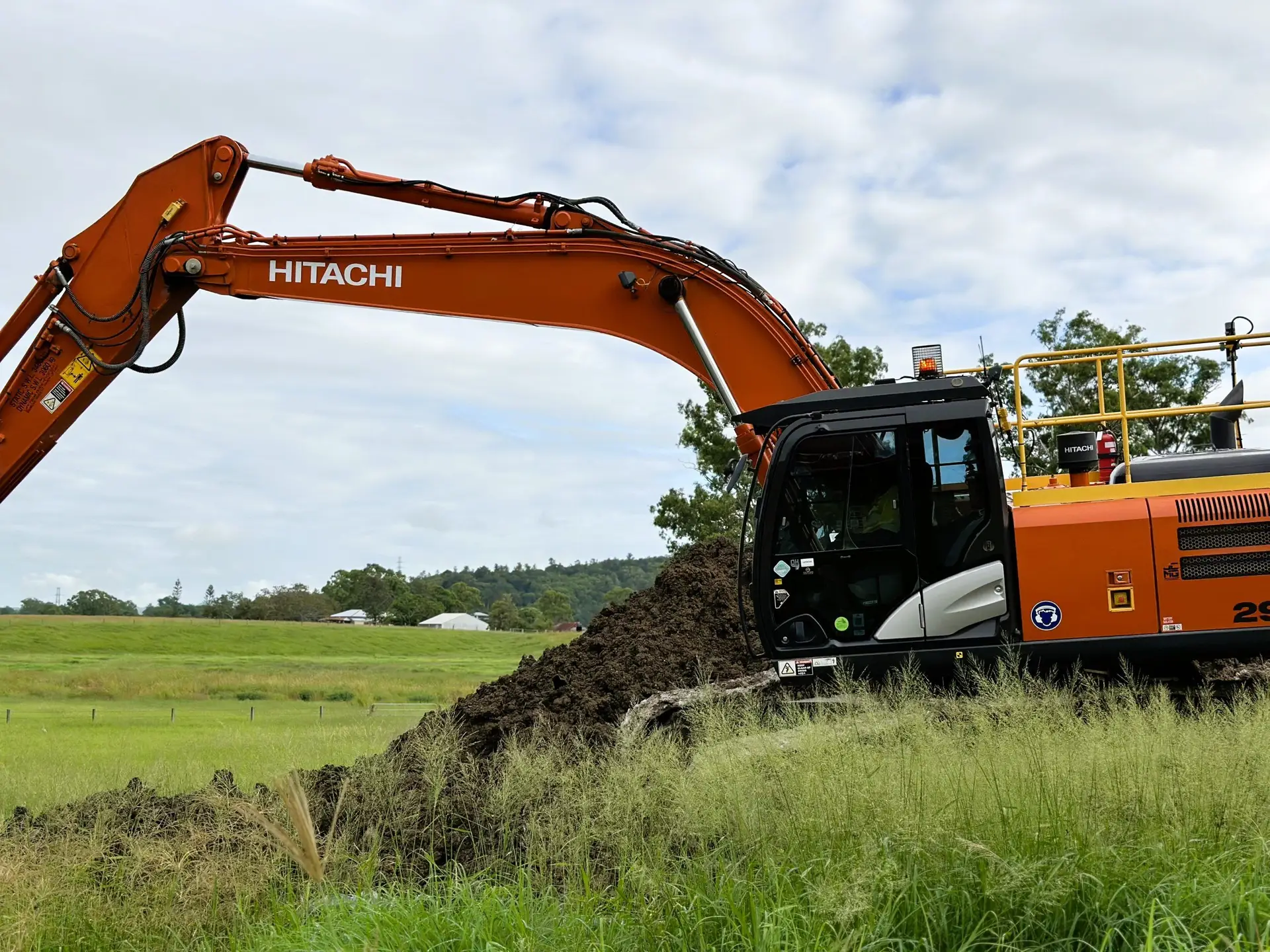 Essential Safety Tips for Operating Excavators: A Guide for Digger Hire Users - APU Excavations ...